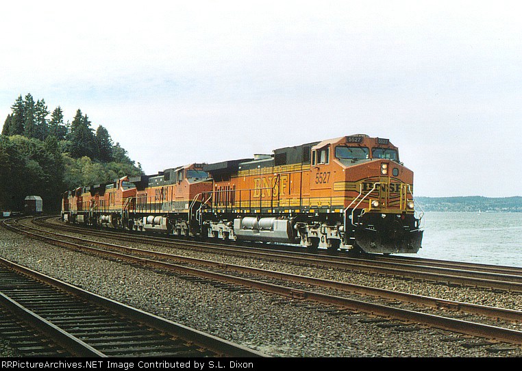 BNSF 5527 West @ MP 31